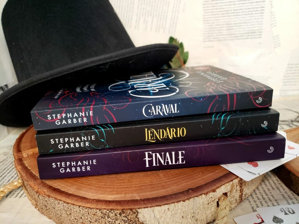 RESENHA DO LIVRO CARAVAL DE STEPHANIE GARBERCoisas de Mineira